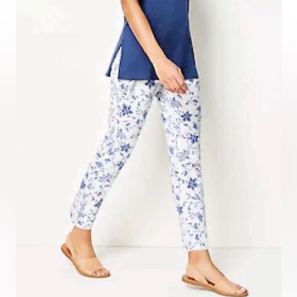 J. Jill | Jeans | J Jill Denim T Authentic Fit Cropped Floral Pants ...